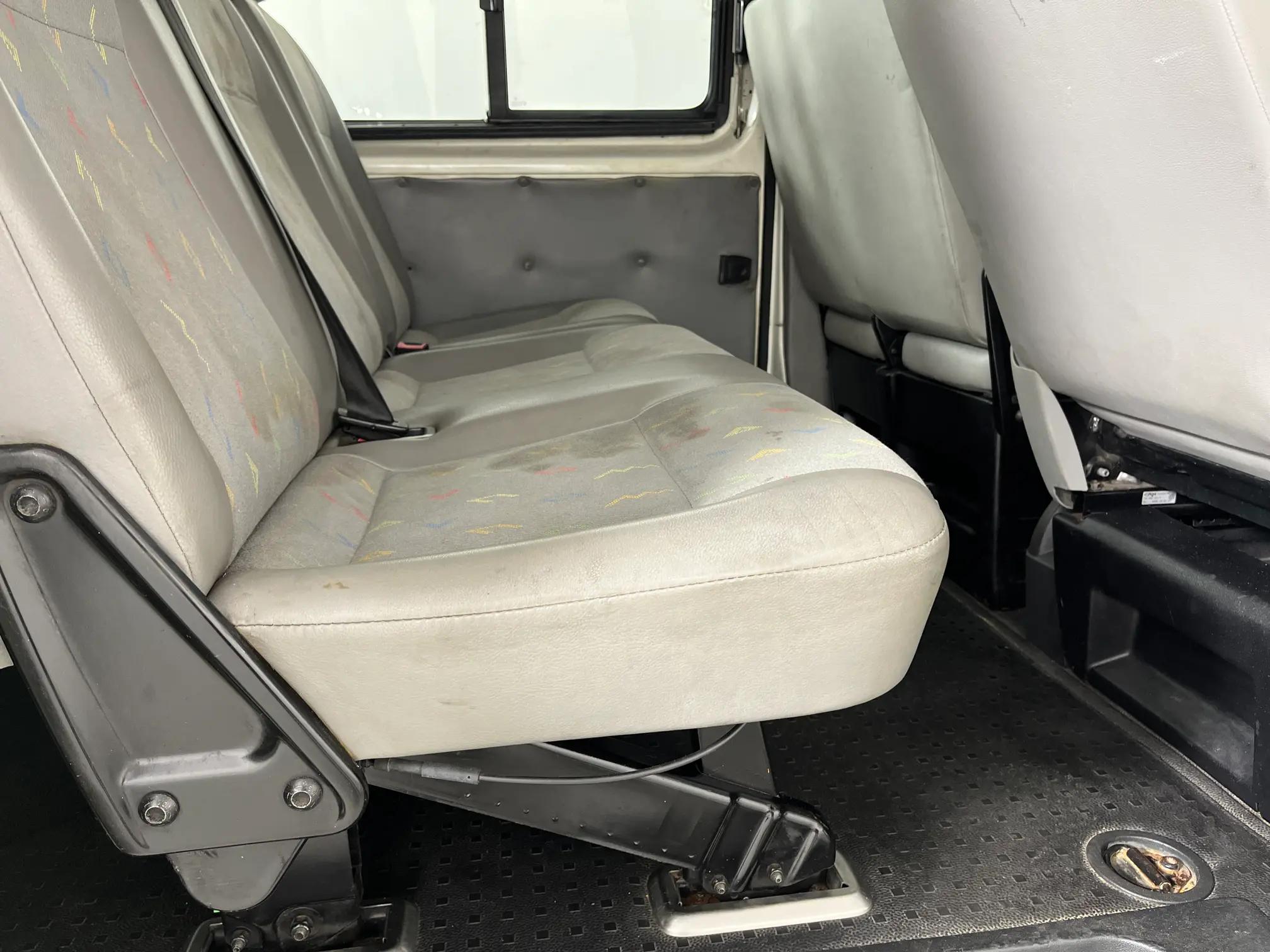 Volkswagen (VW) Transporter 2.5 Crew Bus Tdi for sale - R 88 900 ...