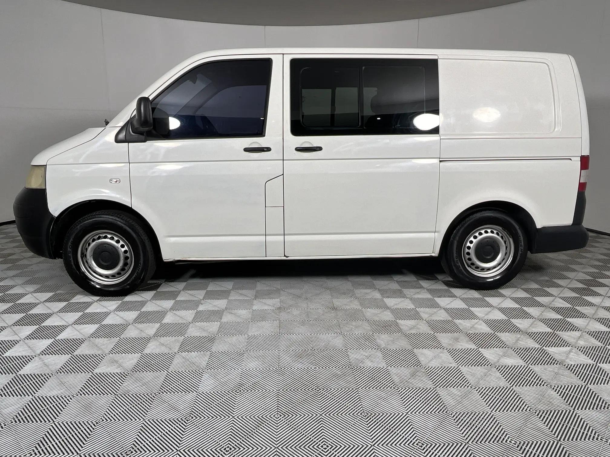 Volkswagen (VW) Transporter 2.5 Crew Bus Tdi for sale - R 88 900 ...