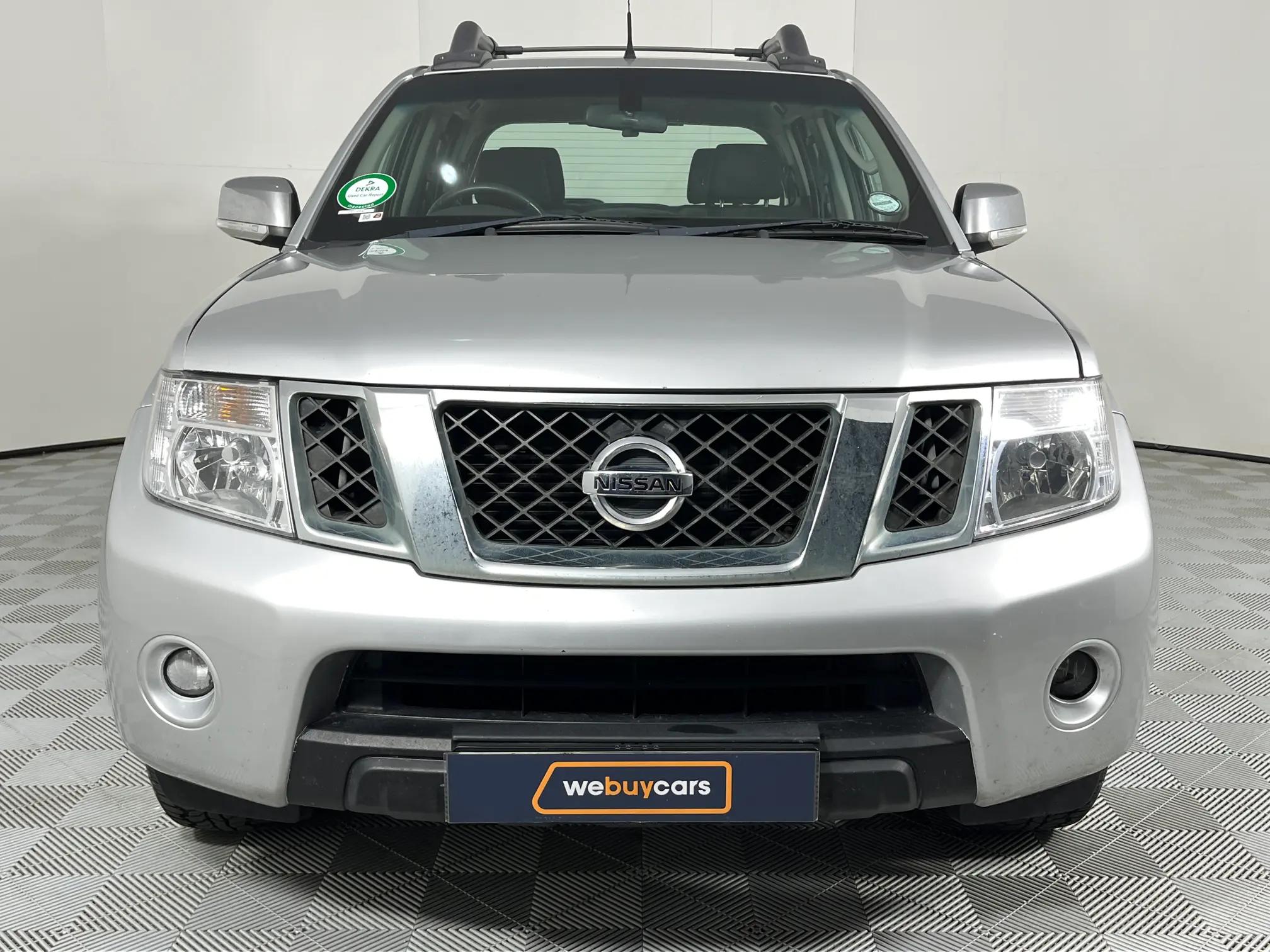Nissan Navara 2.5 dCi Double Cab LE Auto for sale - R 120 900 | Carfind ...