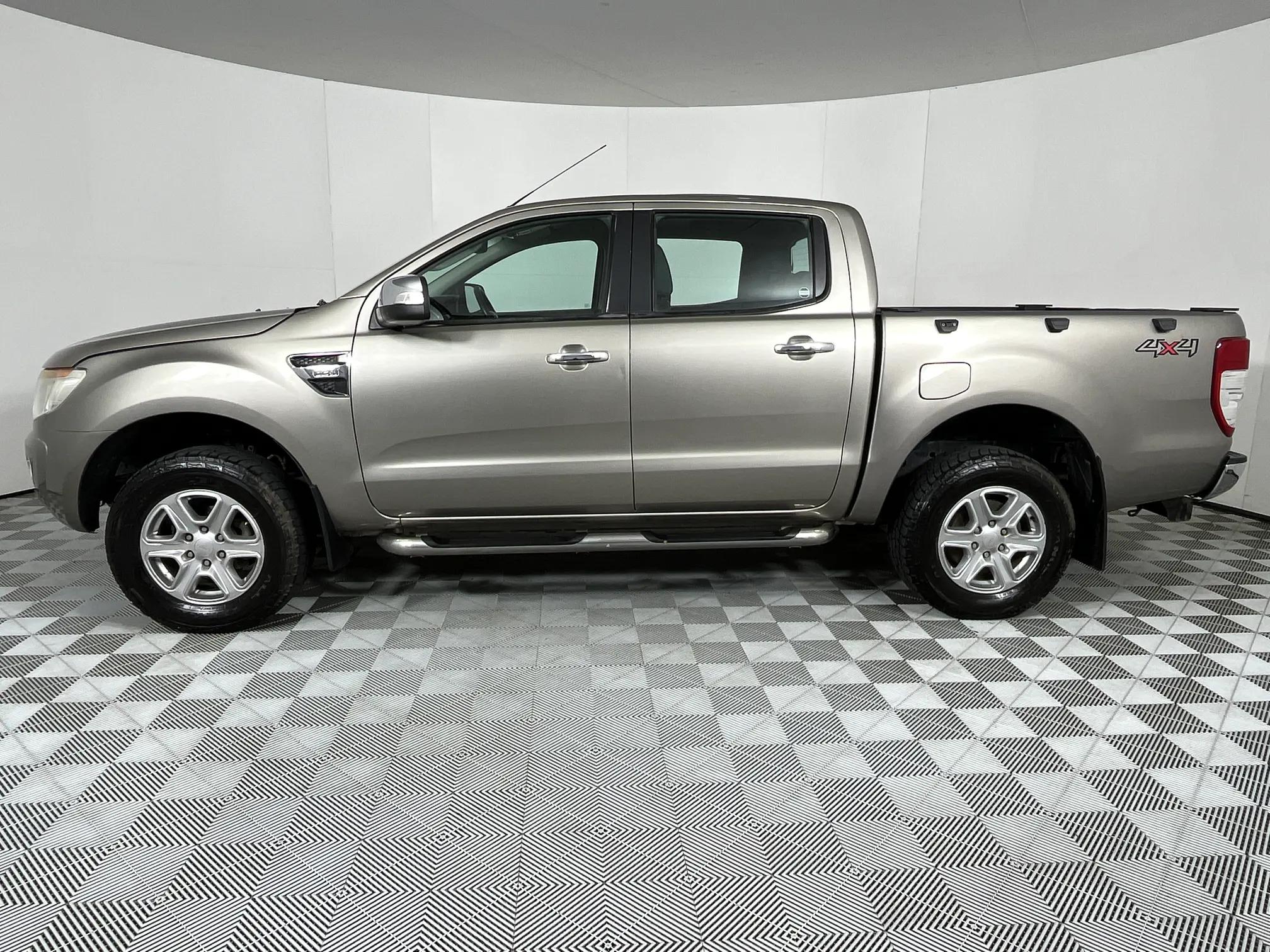 Ford Ranger V 3.2 TDCi XLT Double Cab 4X4 Auto for sale - R 170 900 ...